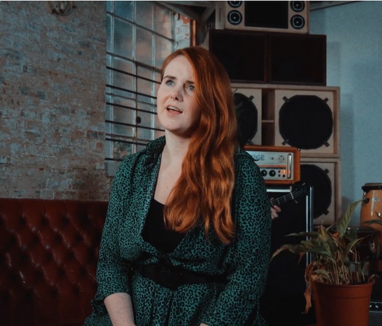 Neuromantics y Beth Roars: Naive – El Santo del Rock