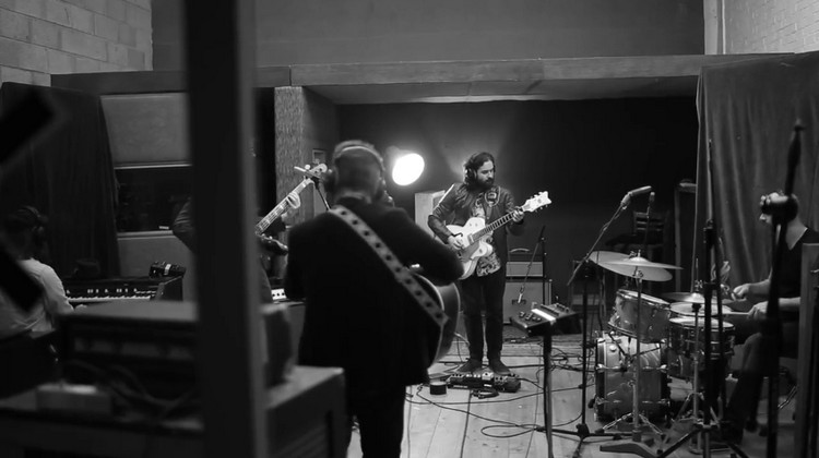 Joseph Martone: Trust – El Santo del Rock