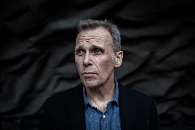 Cathal Coughlan: Falling Out North Street – El Santo del Rock