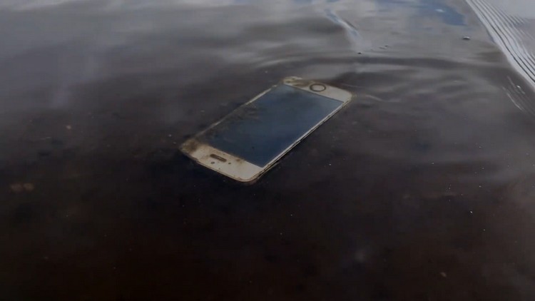 Cathal Coughlan: Unrealtime – El Santo del Rock