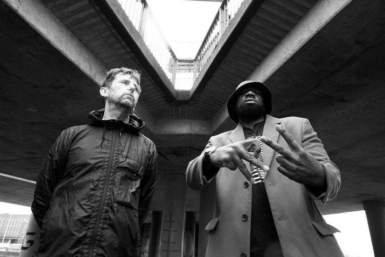 Ree-Vo: Protein – El Santo del Rock